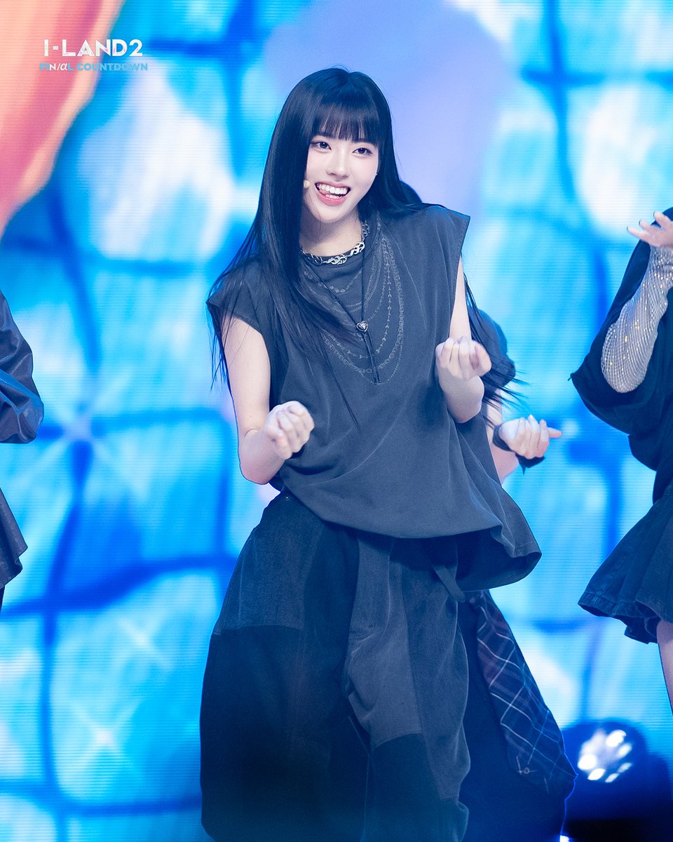 11月25日待望のデビュー！「I-LAND 2」から選ばれた7人『izna』。基本情報やメンバーは？